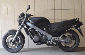 Melns Honda NTV 1994 Viļņa, ar dzinēja tilpumu 0.65 L un nobraukumu 91 tūkst. km par 730 €, foto 3 vietnē AUTOMOTO.COM.LV