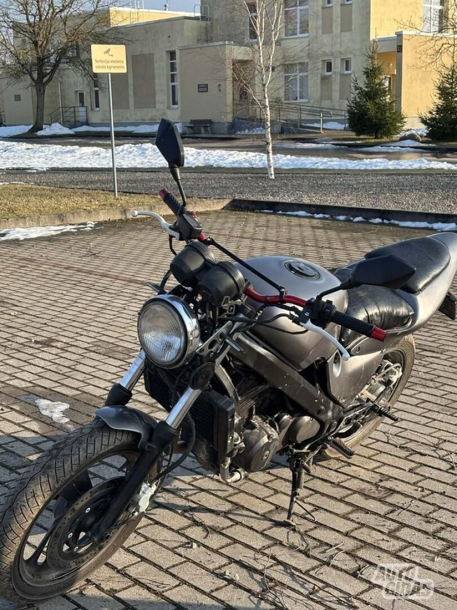 Honda NTV 1996 in Panevezys, with an engine capacity of 0.65 L and mileage of 0 thousand km for 650 €, photo 5 on AUTOMOTO.COM.LV