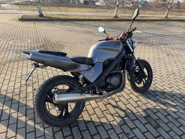Honda NTV 1996 Panevēža, ar dzinēja tilpumu 0.65 L un nobraukumu 0 tūkst. km par 650 €, foto 7 vietnē AUTOMOTO.COM.LV