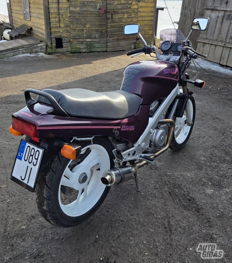 Violet Honda NTV 1991 in Ariogala, with an engine capacity of 0.65 L and mileage of 72 thousand km for 1200 €, photo 4 on AUTOMOTO.COM.LV