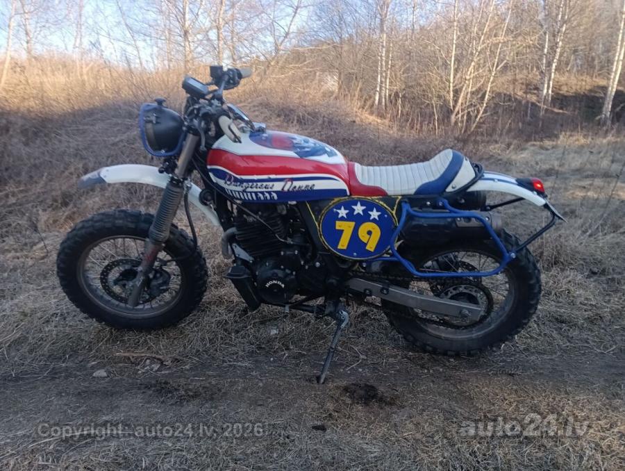 Zils Honda NX 650 1990 Tallina, ar dzinēja tilpumu 0.65 L un nobraukumu 12 tūkst. km par 5900 €, foto 17 vietnē AUTOMOTO.COM.LV
