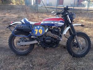 Zils Honda NX 650 1990 Tallina, ar dzinēja tilpumu 0.65 L un nobraukumu 12 tūkst. km par 5900 €, foto 18 vietnē AUTOMOTO.COM.LV