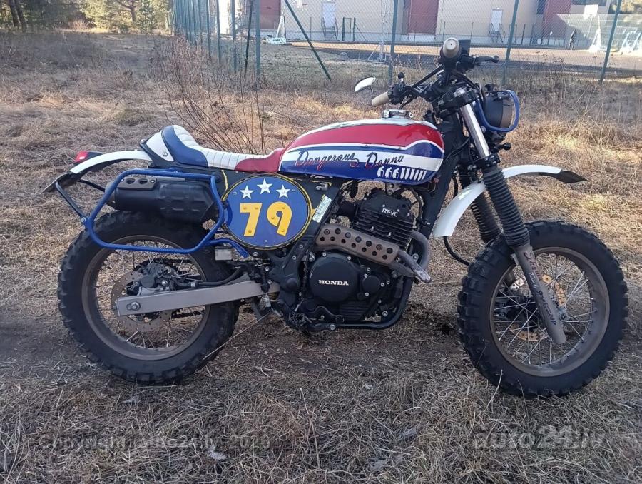 Zils Honda NX 650 1990 Tallina, ar dzinēja tilpumu 0.65 L un nobraukumu 12 tūkst. km par 5900 €, foto 18 vietnē AUTOMOTO.COM.LV