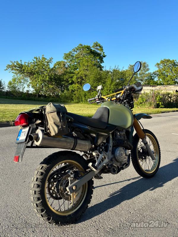 Grey Honda NX 650 1995 in Haapsalu, with an engine capacity of 0.64 L and mileage of 68 thousand km for 2200 €, photo 5 on AUTOMOTO.COM.LV