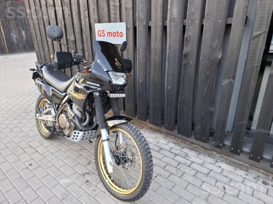 Honda NX 650 1990 in Riga, with an engine capacity of 0.65 L and mileage of 0 thousand km for 2300 €, photo 3 on AUTOMOTO.COM.LV