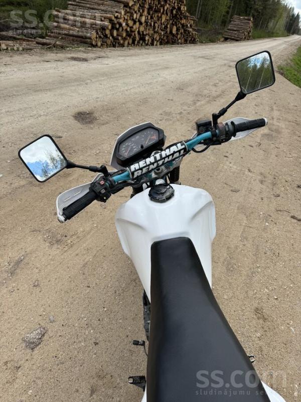 Honda NX 650 1990 in Jekabpils, with an engine capacity of 0.65 L and mileage of 0 thousand km for 2550 €, photo 3 on AUTOMOTO.COM.LV