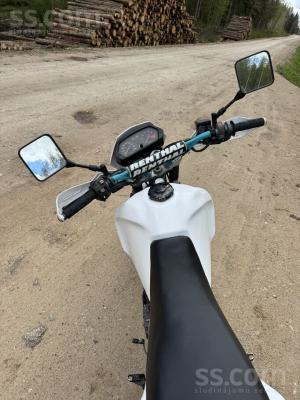 Хонда NX 650 1990 в Екабпилс, объемом двигателя 0.65 л и пробегом 0 тыс. км за 2550 €, фото 4 на AUTOMOTO.COM.LV