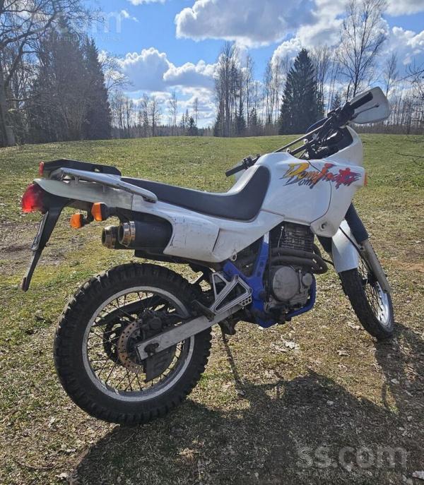 Honda NX 650 1992 Rīga, ar dzinēja tilpumu 0.65 L un nobraukumu 0 tūkst. km par 1600 €, foto 4 vietnē AUTOMOTO.COM.LV