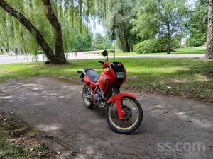 Хонда NX 650 1992 в Елгава, объемом двигателя 0.64 л и пробегом 0 тыс. км за 1800 €, фото 3 на AUTOMOTO.COM.LV