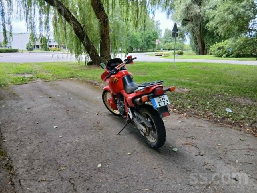 Хонда NX 650 1992 в Елгава, объемом двигателя 0.64 л и пробегом 0 тыс. км за 1800 €, фото 6 на AUTOMOTO.COM.LV