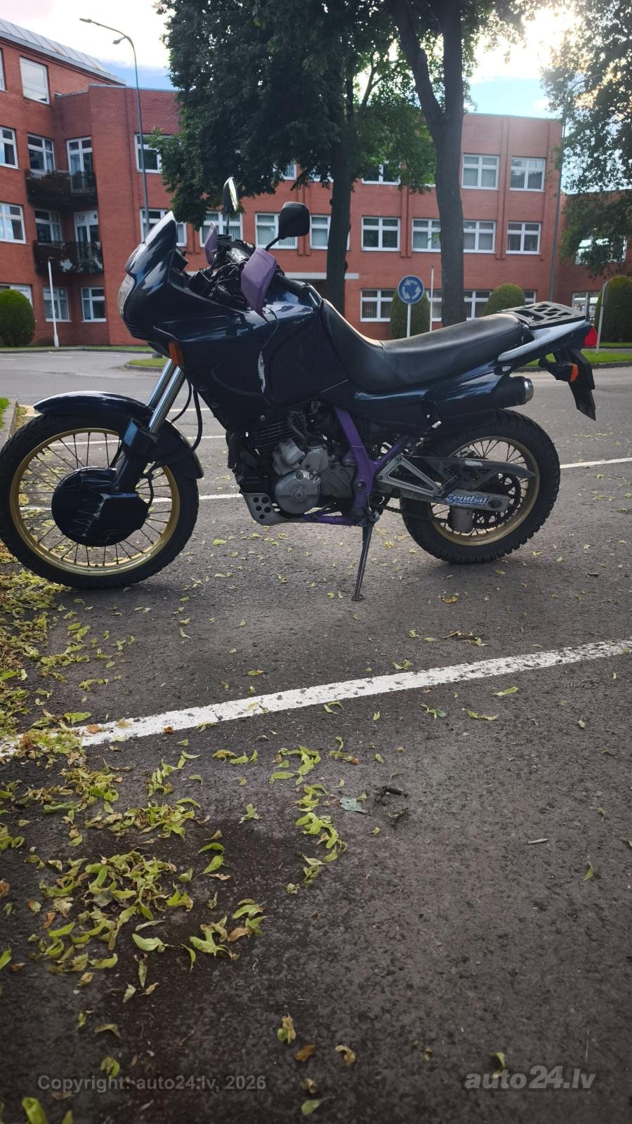 Honda NX 650 1993 in Tallinn, with an engine capacity of 0.65 L and mileage of 0 thousand km for 2500 €, photo 5 on AUTOMOTO.COM.LV