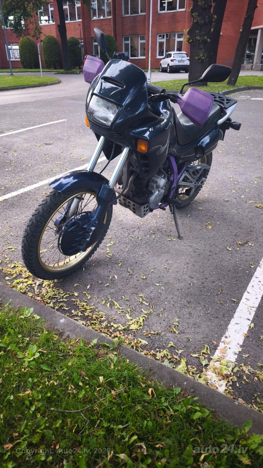 Honda NX 650 1993 in Tallinn, with an engine capacity of 0.65 L and mileage of 0 thousand km for 2500 €, photo 6 on AUTOMOTO.COM.LV