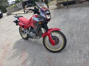 Хонда NX 650 1995 в Рига, объемом двигателя 0.65 л и пробегом 0 тыс. км за 2800 €, фото  на AUTOMOTO.COM.LV