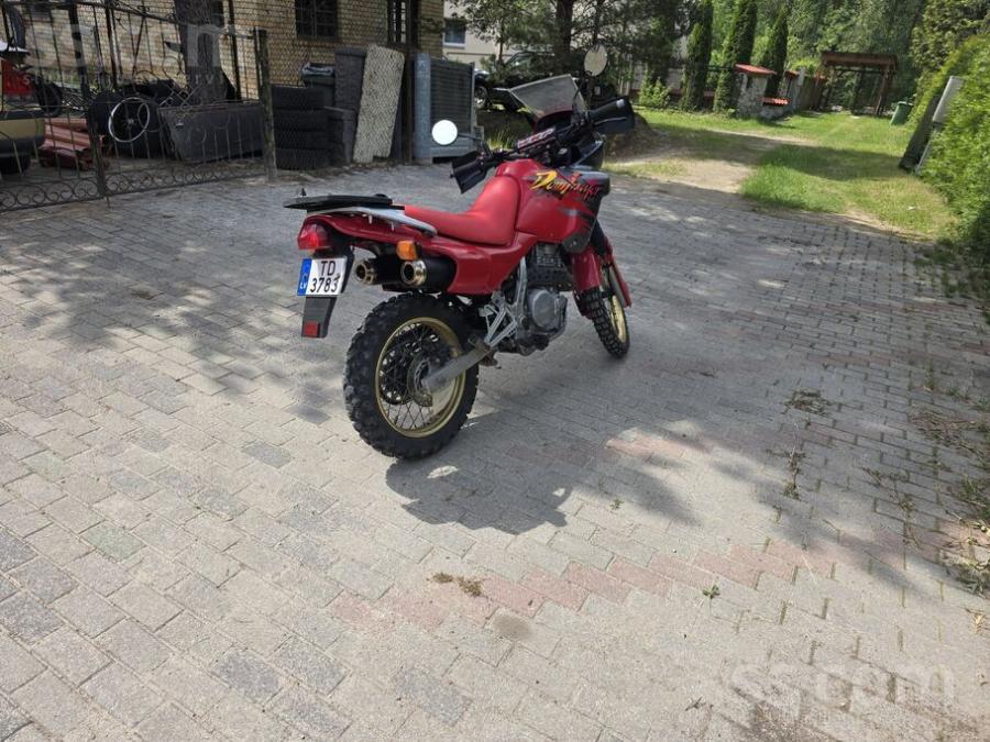Хонда NX 650 1995 в Рига, объемом двигателя 0.65 л и пробегом 0 тыс. км за 2800 €, фото 3 на AUTOMOTO.COM.LV
