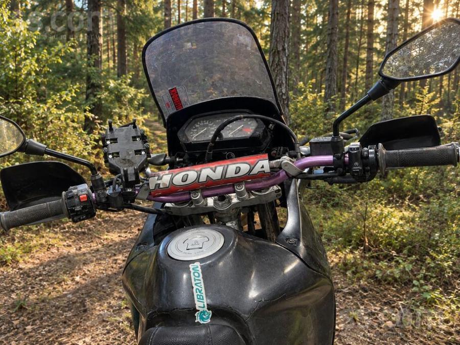 Honda NX 650 1999 in Ventspils, with an engine capacity of 0.65 L and mileage of 0 thousand km for 2100 €, photo 3 on AUTOMOTO.COM.LV