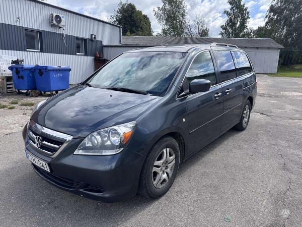 Pelēks Honda Odyssey 2005 Viļņa, ar dzinēja tilpumu 3.47 L un nobraukumu 300 tūkst. km par 4200 €, foto 1 vietnē AUTOMOTO.COM.LV