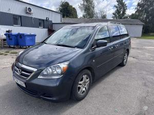 Pelēks Honda Odyssey 2005 Viļņa, ar dzinēja tilpumu 3.47 L un nobraukumu 300 tūkst. km par 4200 €, foto  vietnē AUTOMOTO.COM.LV