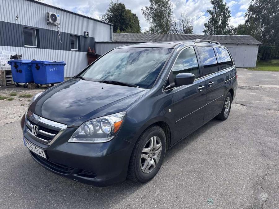 Pelēks Honda Odyssey 2005 Viļņa, ar dzinēja tilpumu 3.47 L un nobraukumu 300 tūkst. km par 4200 €, foto 1 vietnē AUTOMOTO.COM.LV