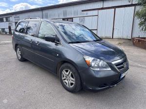 Pelēks Honda Odyssey 2005 Viļņa, ar dzinēja tilpumu 3.47 L un nobraukumu 300 tūkst. km par 4200 €, foto 4 vietnē AUTOMOTO.COM.LV