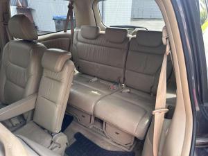 Pelēks Honda Odyssey 2005 Viļņa, ar dzinēja tilpumu 3.47 L un nobraukumu 300 tūkst. km par 4200 €, foto 12 vietnē AUTOMOTO.COM.LV