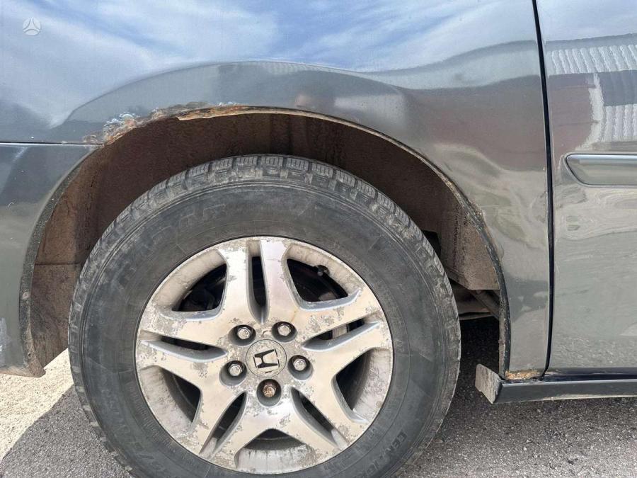 Pelēks Honda Odyssey 2005 Viļņa, ar dzinēja tilpumu 3.47 L un nobraukumu 300 tūkst. km par 4200 €, foto 15 vietnē AUTOMOTO.COM.LV