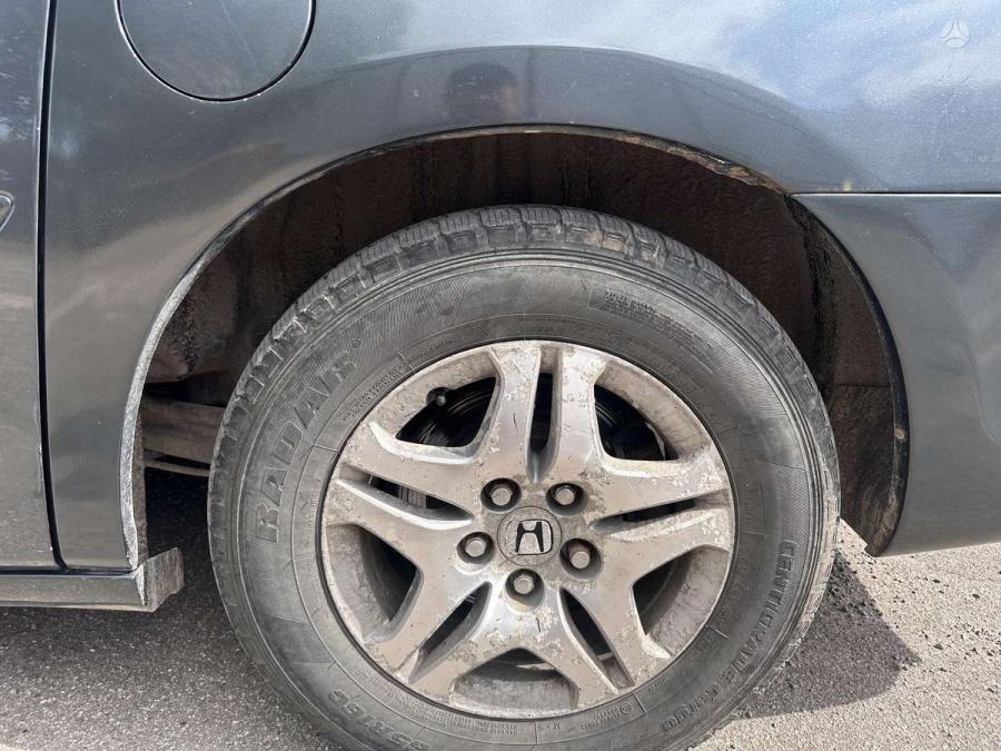 Pelēks Honda Odyssey 2005 Viļņa, ar dzinēja tilpumu 3.47 L un nobraukumu 300 tūkst. km par 4200 €, foto 16 vietnē AUTOMOTO.COM.LV