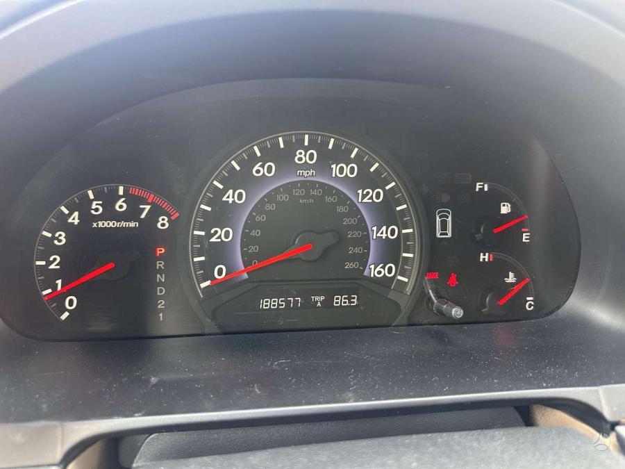 Pelēks Honda Odyssey 2005 Viļņa, ar dzinēja tilpumu 3.47 L un nobraukumu 300 tūkst. km par 4200 €, foto 19 vietnē AUTOMOTO.COM.LV
