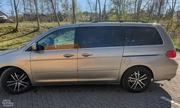 Honda Odyssey 2010 Alīta, ar dzinēja tilpumu 3.50 L un nobraukumu 239 tūkst. km par 6999 €, foto 3 vietnē AUTOMOTO.COM.LV