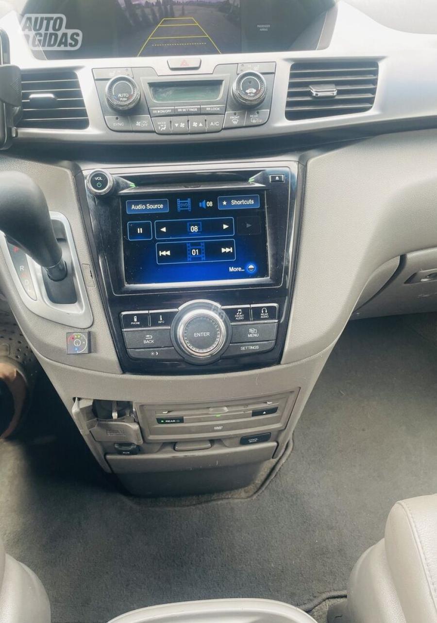 Balts Honda Odyssey 2014 Alīta, ar dzinēja tilpumu 3.50 L un nobraukumu 246 tūkst. km par 11000 €, foto 17 vietnē AUTOMOTO.COM.LV