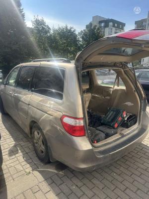 Dzeltens Honda Odyssey 2007 Viļņa, ar dzinēja tilpumu 3.50 L un nobraukumu 300 tūkst. km par 1200 €, foto 5 vietnē AUTOMOTO.COM.LV