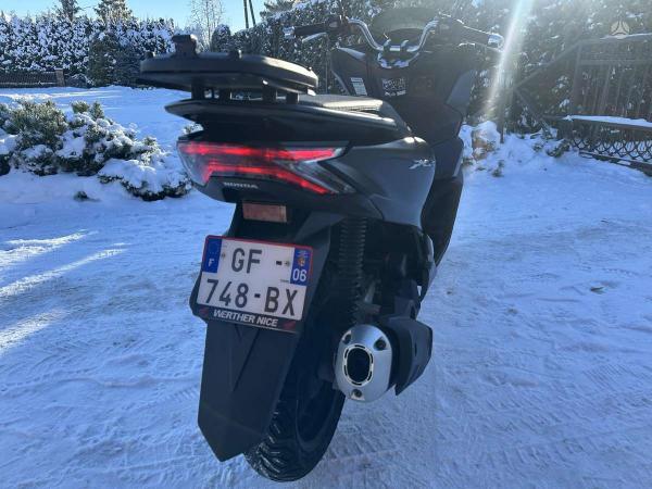 Melns Honda PCX 2022 Šauļi, ar dzinēja tilpumu 0.13 L un nobraukumu 11 tūkst. km par 2390 €, foto 9 vietnē AUTOMOTO.COM.LV
