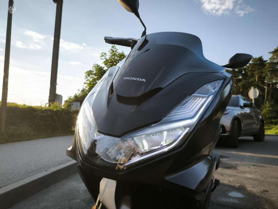 Melns Honda PCX 2023 Kauņa, ar dzinēja tilpumu 0.13 L un nobraukumu 5 tūkst. km par 2350 €, foto 9 vietnē AUTOMOTO.COM.LV