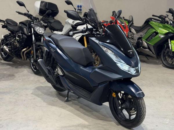 Синий Хонда PCX 2024 в Шяуляй, объемом двигателя 0.13 л и пробегом 2 тыс. км за 2750 €, фото 1 на AUTOMOTO.COM.LV