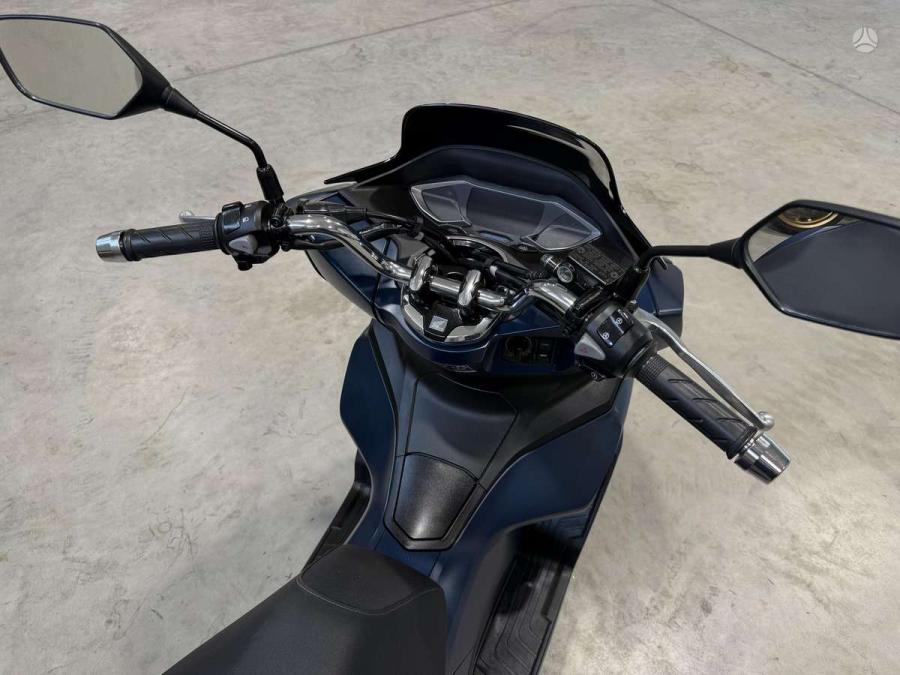Синий Хонда PCX 2024 в Шяуляй, объемом двигателя 0.13 л и пробегом 2 тыс. км за 2750 €, фото 13 на AUTOMOTO.COM.LV