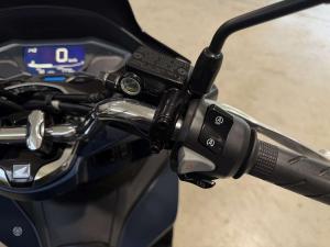 Синий Хонда PCX 2024 в Шяуляй, объемом двигателя 0.13 л и пробегом 2 тыс. км за 2750 €, фото 23 на AUTOMOTO.COM.LV