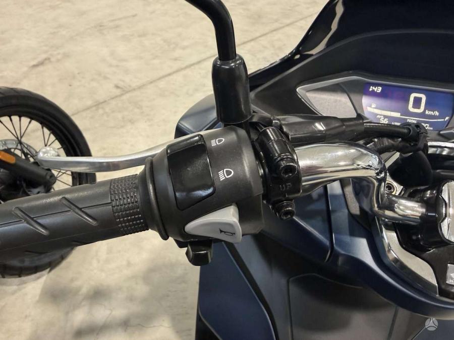 Синий Хонда PCX 2024 в Шяуляй, объемом двигателя 0.13 л и пробегом 2 тыс. км за 2750 €, фото 24 на AUTOMOTO.COM.LV