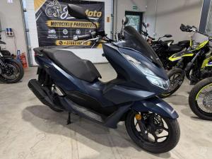 Синий Хонда PCX 2024 в Шяуляй, объемом двигателя 0.13 л и пробегом 2 тыс. км за 2500 €, фото  на AUTOMOTO.COM.LV