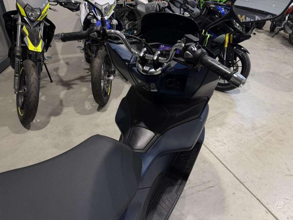 Blue Honda PCX 2024 in Siauliai, with an engine capacity of 0.13 L and mileage of 2 thousand km for 2500 €, photo 8 on AUTOMOTO.COM.LV