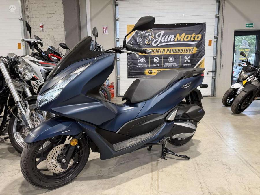 Синий Хонда PCX 2024 в Шяуляй, объемом двигателя 0.13 л и пробегом 2 тыс. км за 2500 €, фото 10 на AUTOMOTO.COM.LV