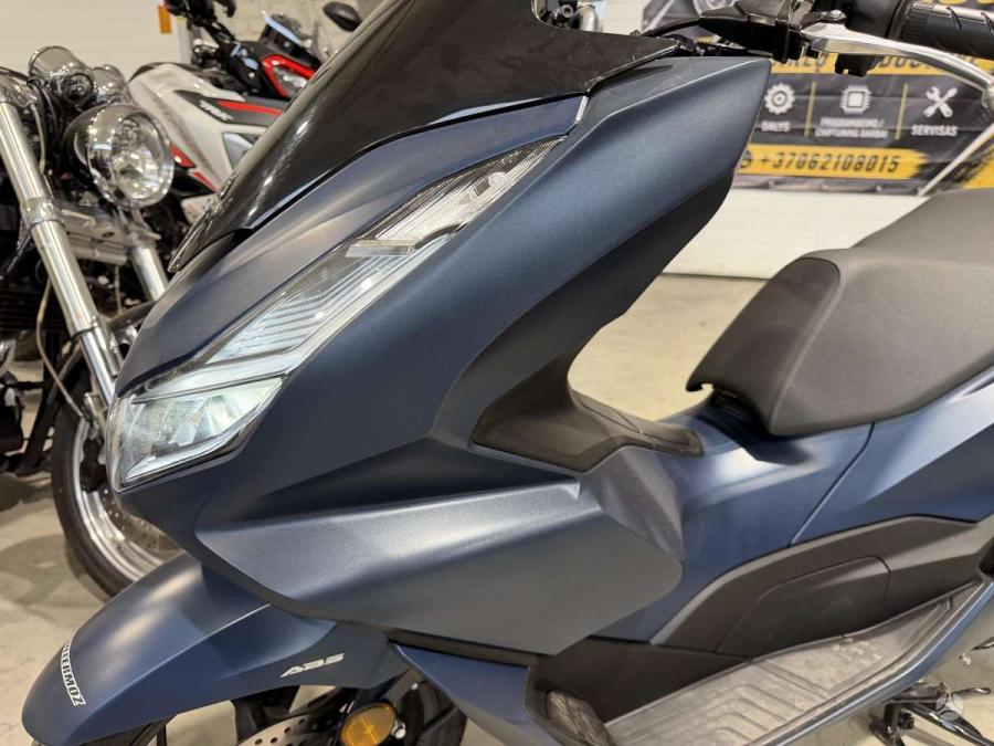 Синий Хонда PCX 2024 в Шяуляй, объемом двигателя 0.13 л и пробегом 2 тыс. км за 2500 €, фото 12 на AUTOMOTO.COM.LV