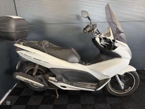 Honda PCX 2013 Tauragė, ar dzinēja tilpumu 0.13 L un nobraukumu 25 tūkst. km par 800 €, foto 2 vietnē AUTOMOTO.COM.LV