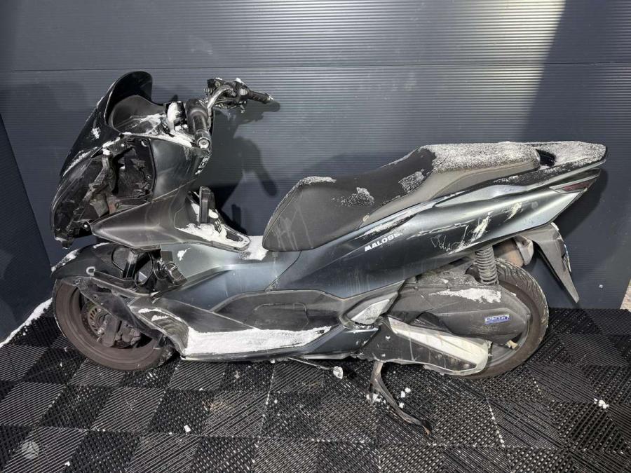 Honda PCX 2022 Tauragė, ar dzinēja tilpumu 0.13 L un nobraukumu 5 tūkst. km par 1350 €, foto 7 vietnē AUTOMOTO.COM.LV