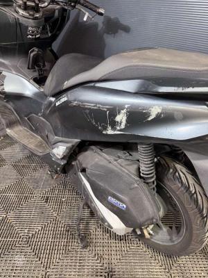 Honda PCX 2022 in Taurage, with an engine capacity of 0.13 L and mileage of 10 thousand km for 1200 €, photo 4 on AUTOMOTO.COM.LV