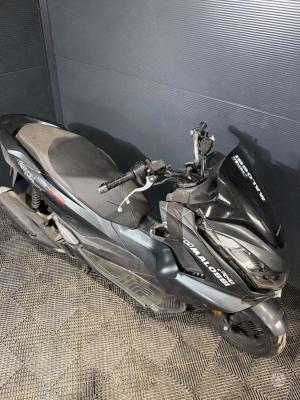 Honda PCX 2022 in Taurage, with an engine capacity of 0.13 L and mileage of 10 thousand km for 1200 €, photo 6 on AUTOMOTO.COM.LV