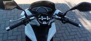 White Honda PCX 2020 in Vilnius, with an engine capacity of 0.13 L and mileage of 5 thousand km for 2400 €, photo 7 on AUTOMOTO.COM.LV