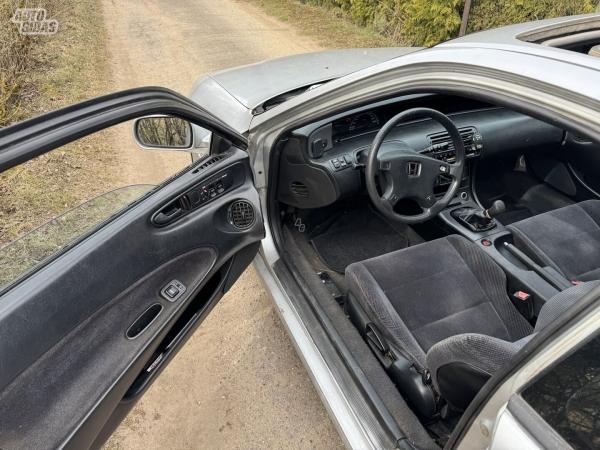 Grey Honda Prelude 1993 in Kaunas, with an engine capacity of 2.00 L and mileage of 1 thousand km for 1950 €, photo 9 on AUTOMOTO.COM.LV