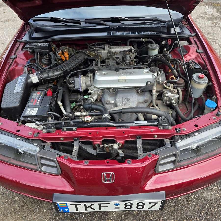 Red Honda Prelude 1994 in Alytus, with an engine capacity of 2.00 L and mileage of 123 thousand km for 6750 €, photo 5 on AUTOMOTO.COM.LV
