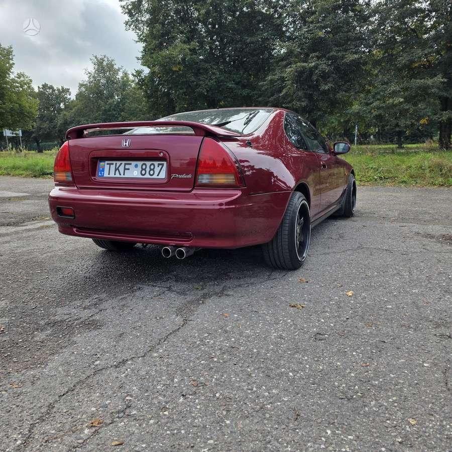 Red Honda Prelude 1994 in Alytus, with an engine capacity of 2.00 L and mileage of 123 thousand km for 6750 €, photo 15 on AUTOMOTO.COM.LV