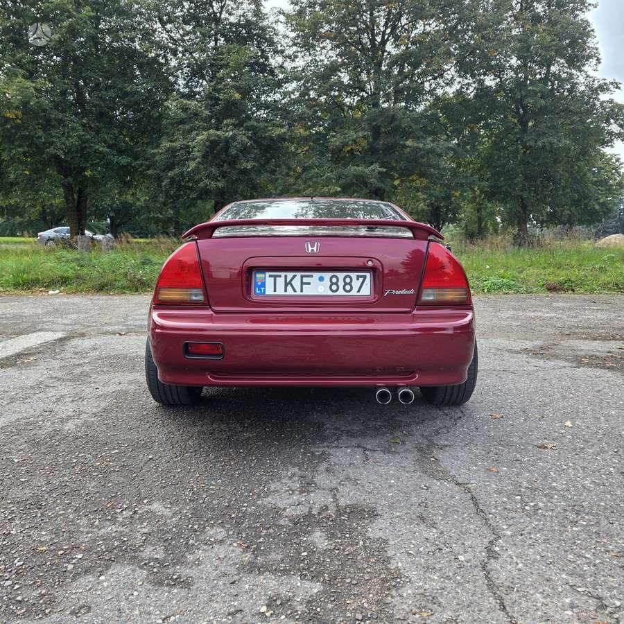 Red Honda Prelude 1994 in Alytus, with an engine capacity of 2.00 L and mileage of 123 thousand km for 6750 €, photo 16 on AUTOMOTO.COM.LV