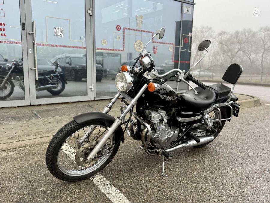 Melns Honda Rebel 1997 Viļņa, ar dzinēja tilpumu 0.13 L un nobraukumu 31 tūkst. km par 1599 €, foto 9 vietnē AUTOMOTO.COM.LV